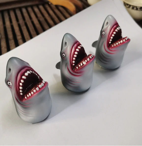 S113 Novelty Toys Finger Doll Props Animal Cake Toppers Gift Shark ...